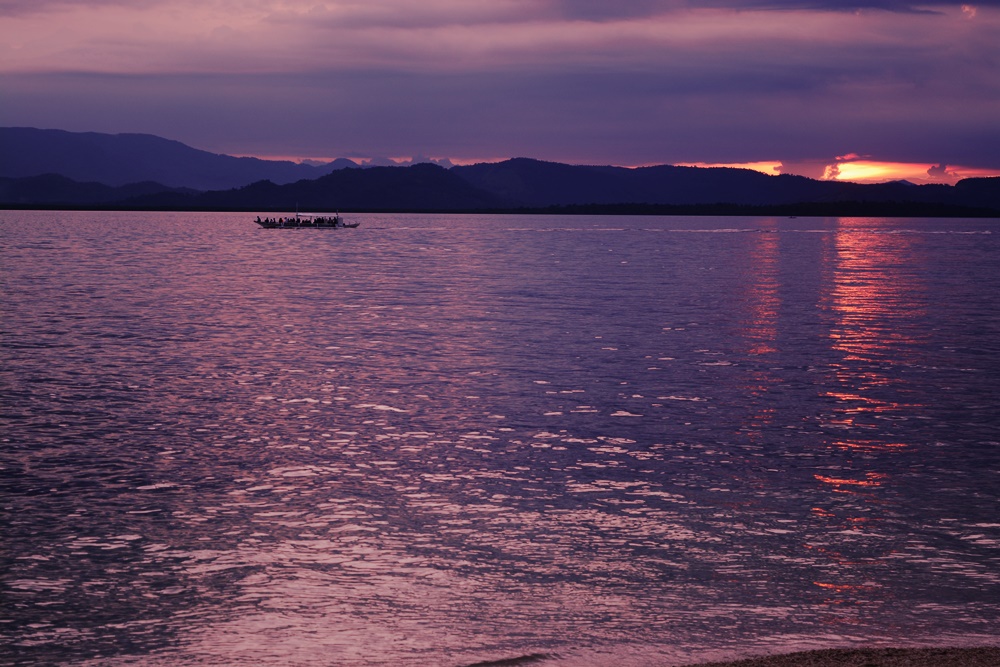 MANIWAYA ISLAND: Budget Travel Guide + Itinerary & Useful Tips