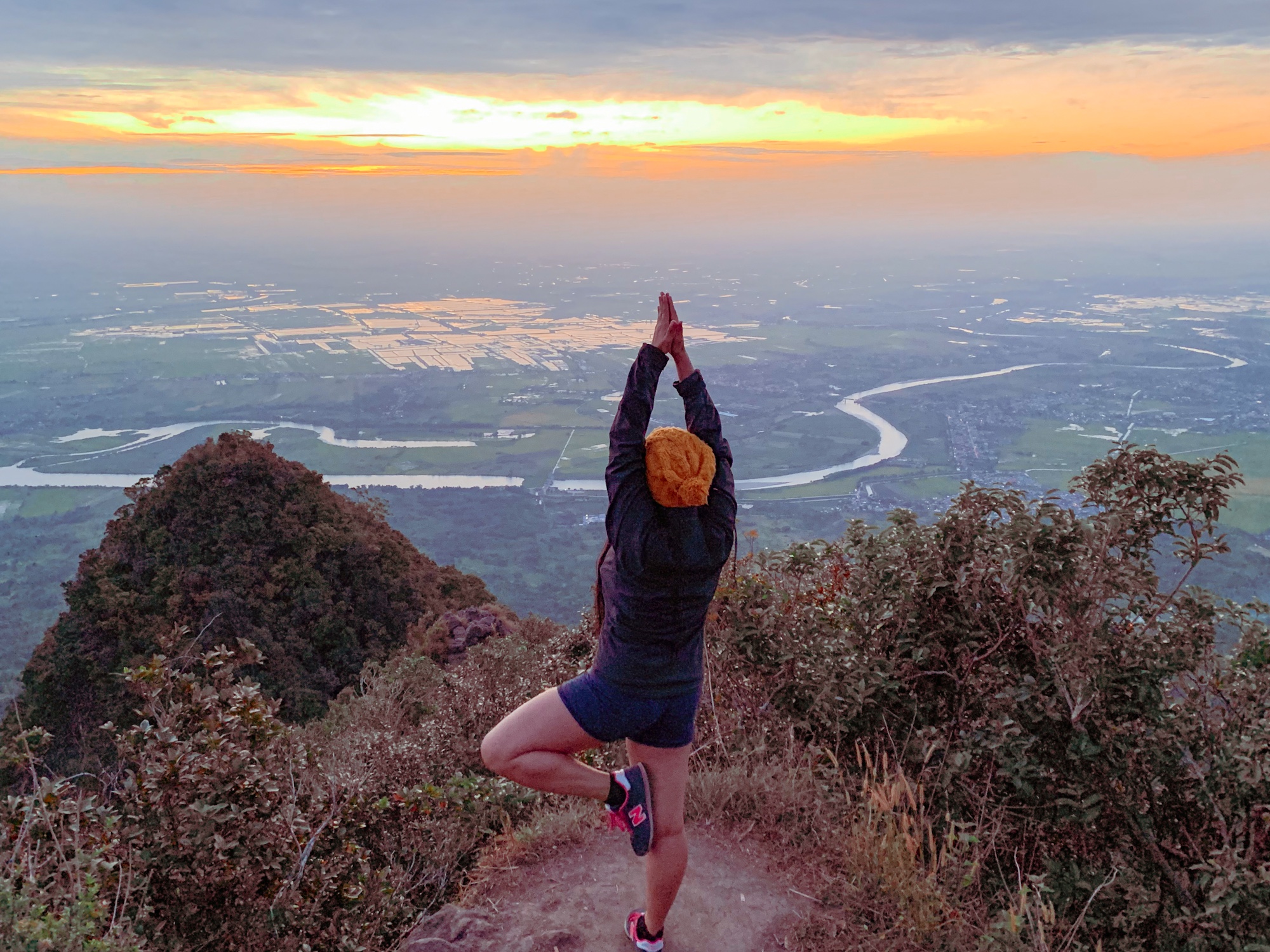 MT. ARAYAT (South Peak): Day Hike/Overnight Guide, Budget & Itinerary ...