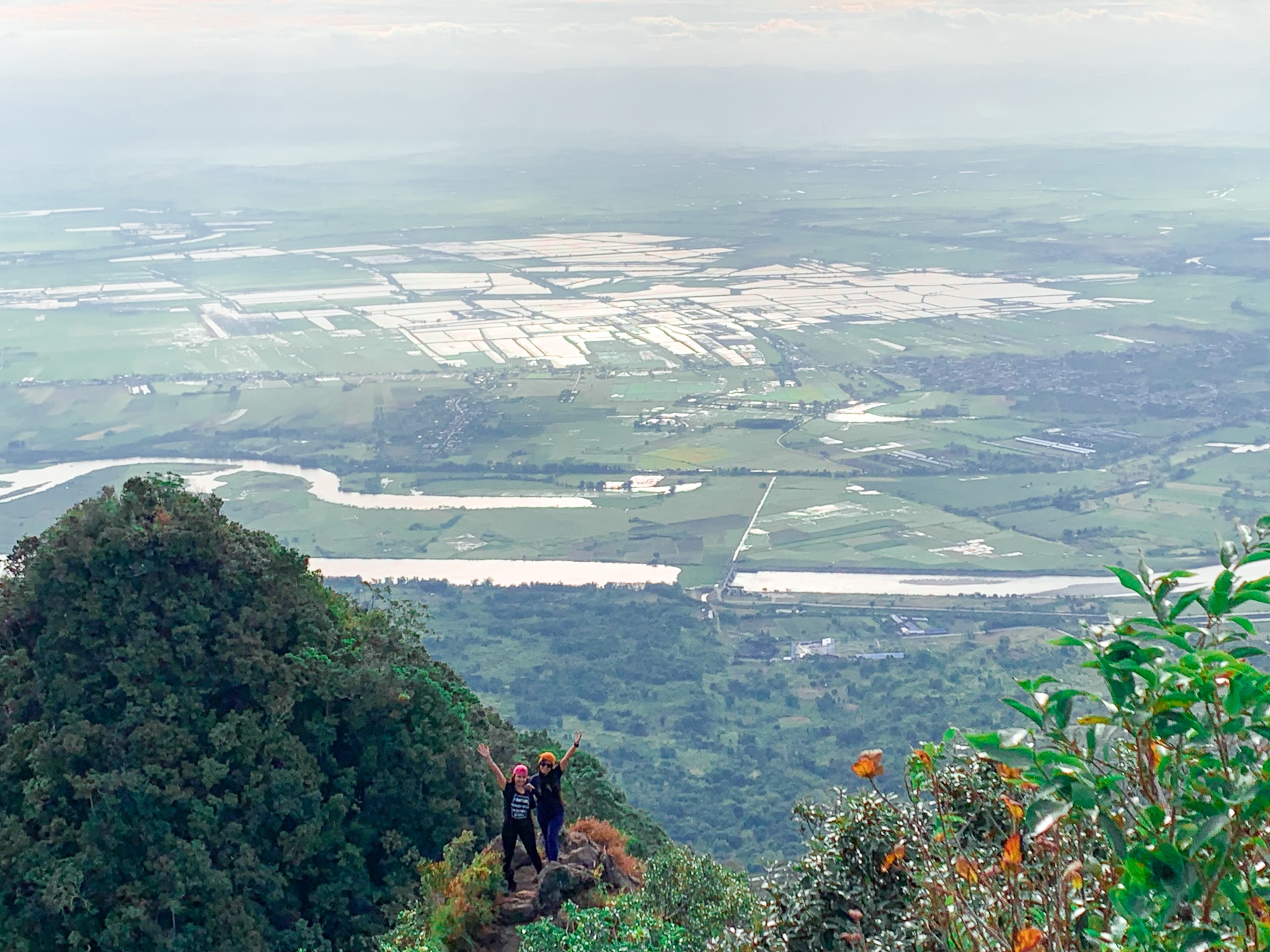 MT. ARAYAT (South Peak): Day Hike/Overnight Guide, Budget & Itinerary ...